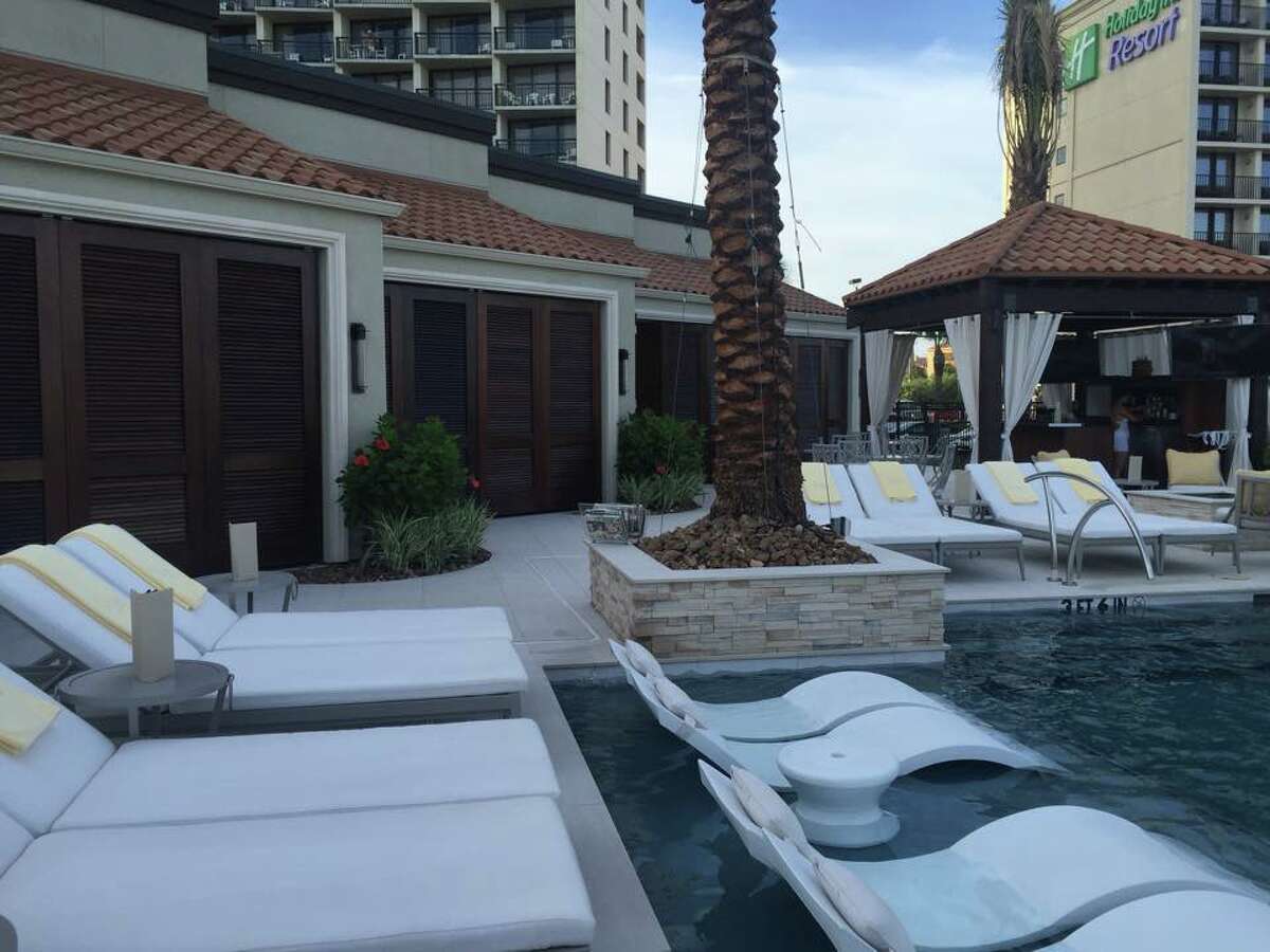 Take a peek at Tilman Fertitta's exclusive Galveston villas at the San ...