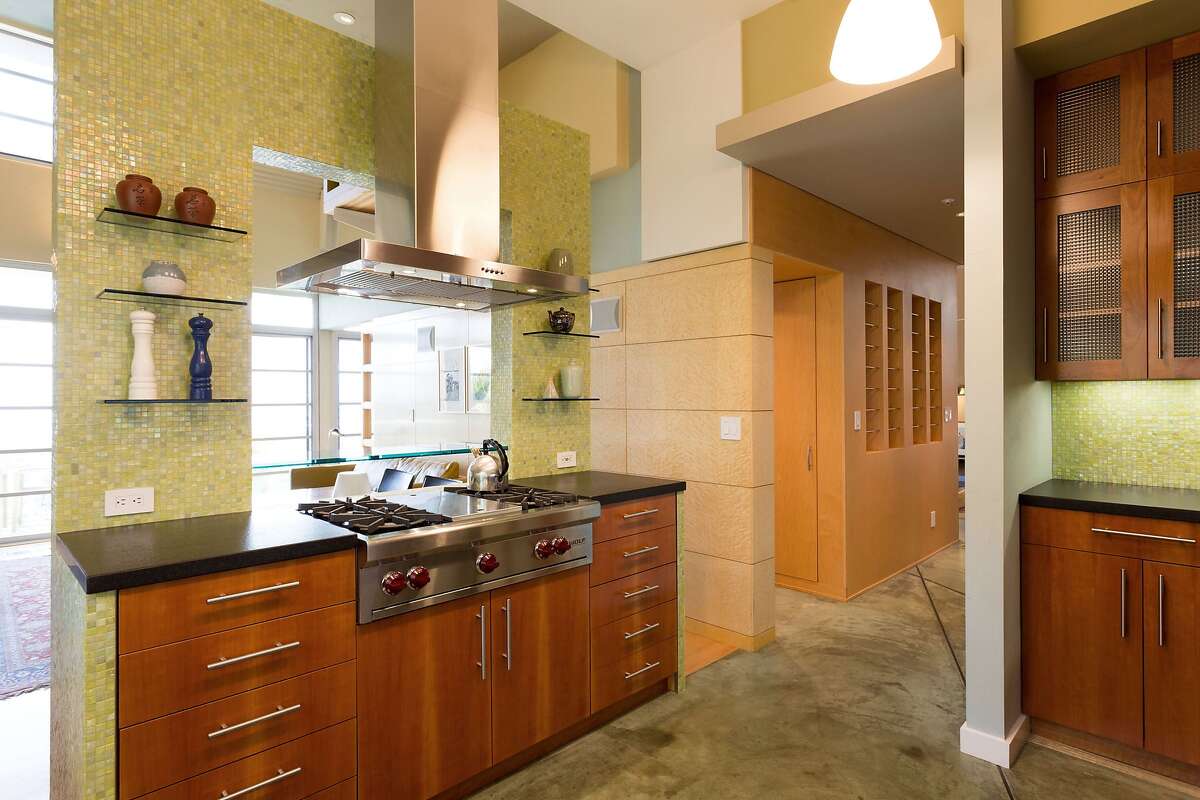 Burks-Toma creation in Berkeley boasts sleek lines