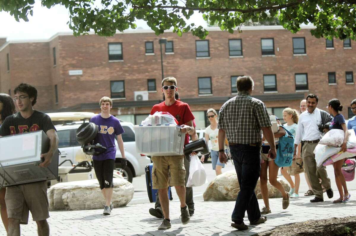 Photos: RPI students arrive in Troy