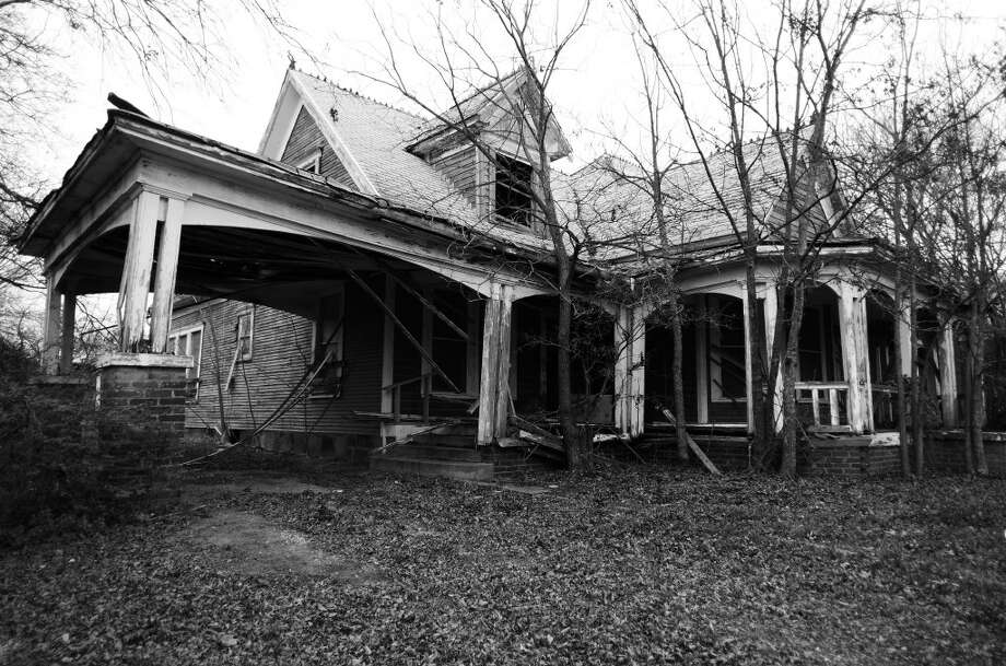 21 terrifying photos of abandoned homes in Texas - San Antonio Express-News