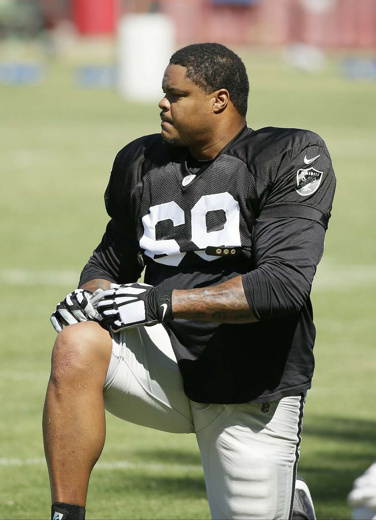 Khalif Barnes brings perspective to young Raiders