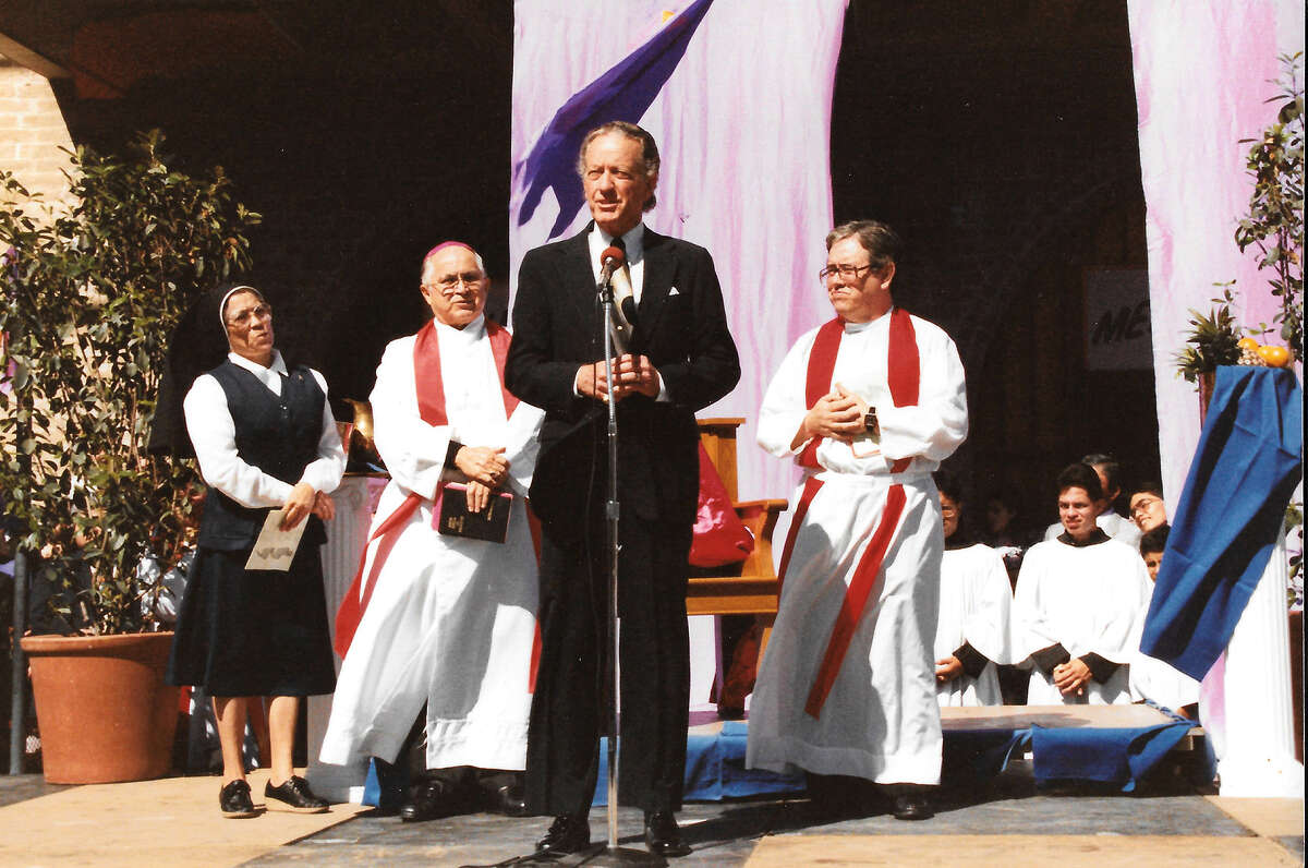 San Antonio pastor Buckner Fanning dead at 89