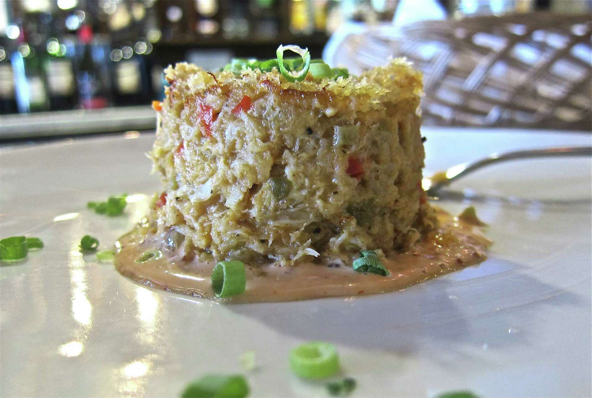 A tale of two (really good) crab cakes