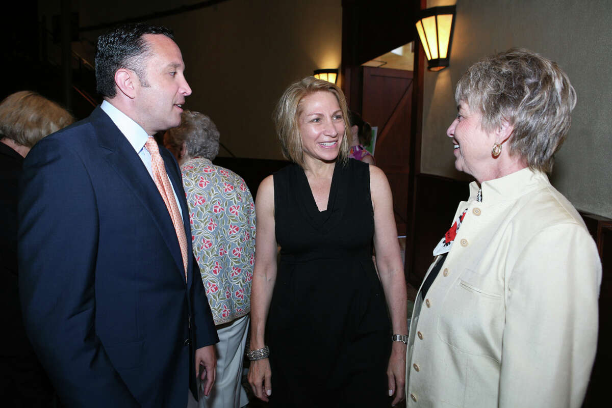 Anita Brenner an established writer in Mexico in her 20s