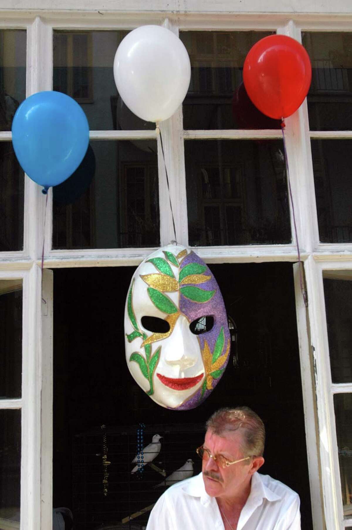 Katrina: Seeking signs of life amid death in New Orleans