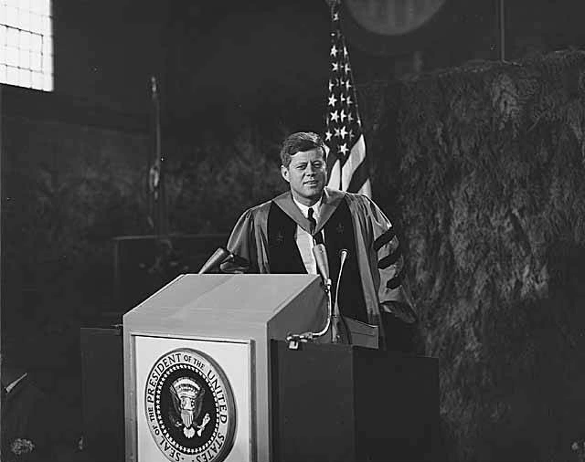 Unplanned, unpredictable happenings when presidents visit Seattle