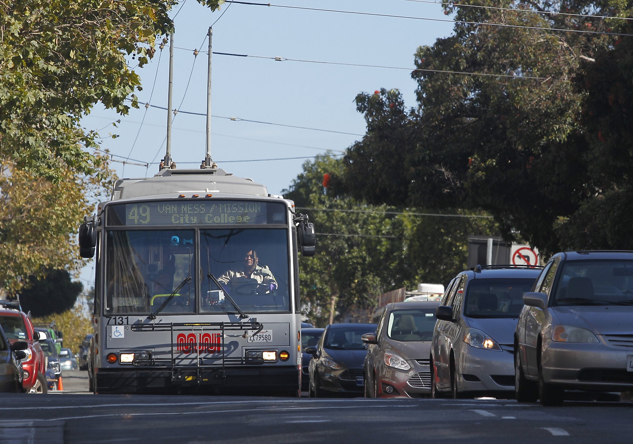 Robber busted in S.F. Muni bus robberies while trying to transfer