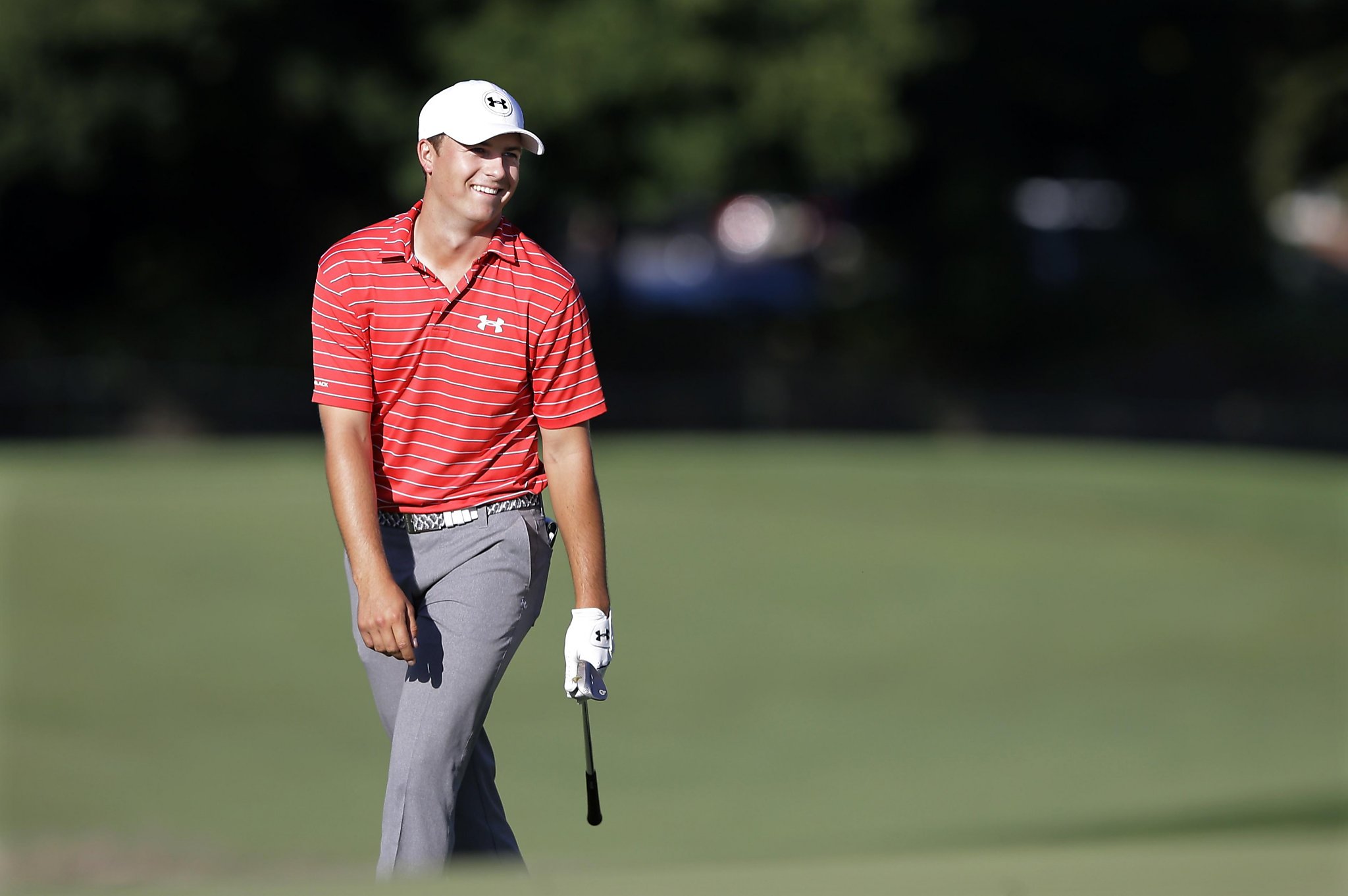 Spieth misses cut, will lose top ranking