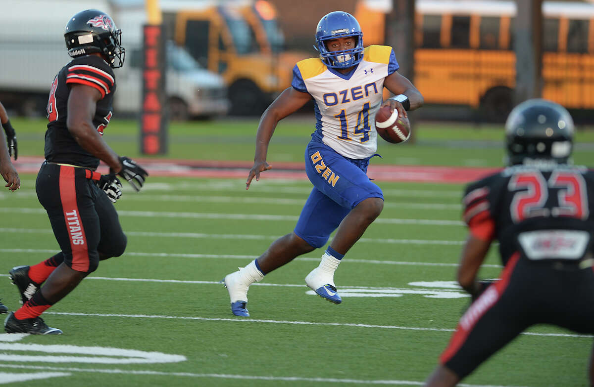 Panthers upset Titans in closing ticks