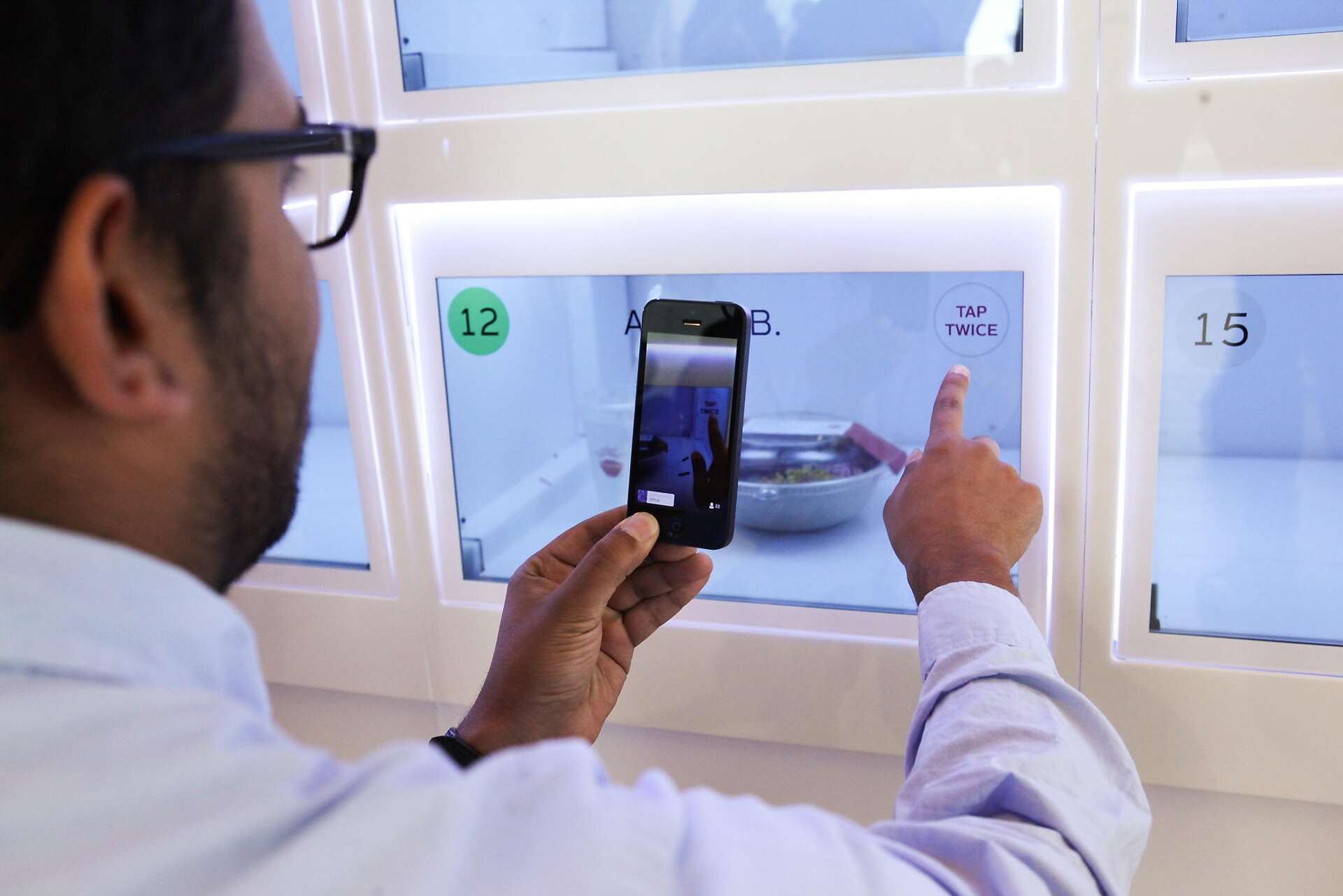 Crowds flock to new S.F. tech-friendly fast-food joint Eatsa