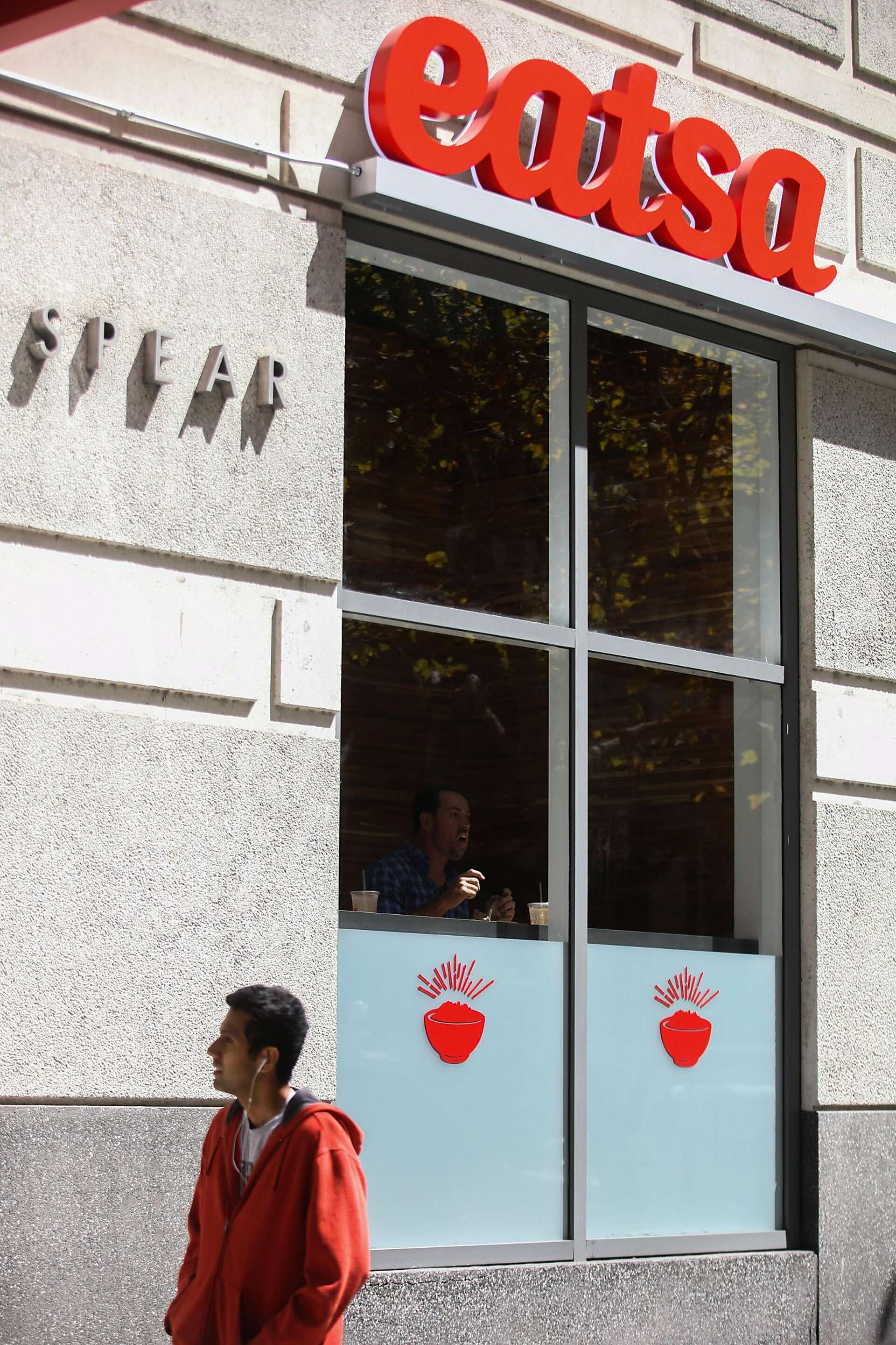 Crowds flock to new S.F. tech-friendly fast-food joint Eatsa