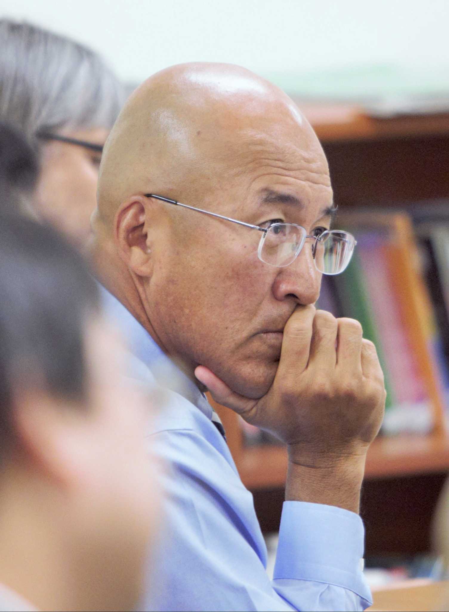 Different portraits of Greenwich band director emerge as testimony ...