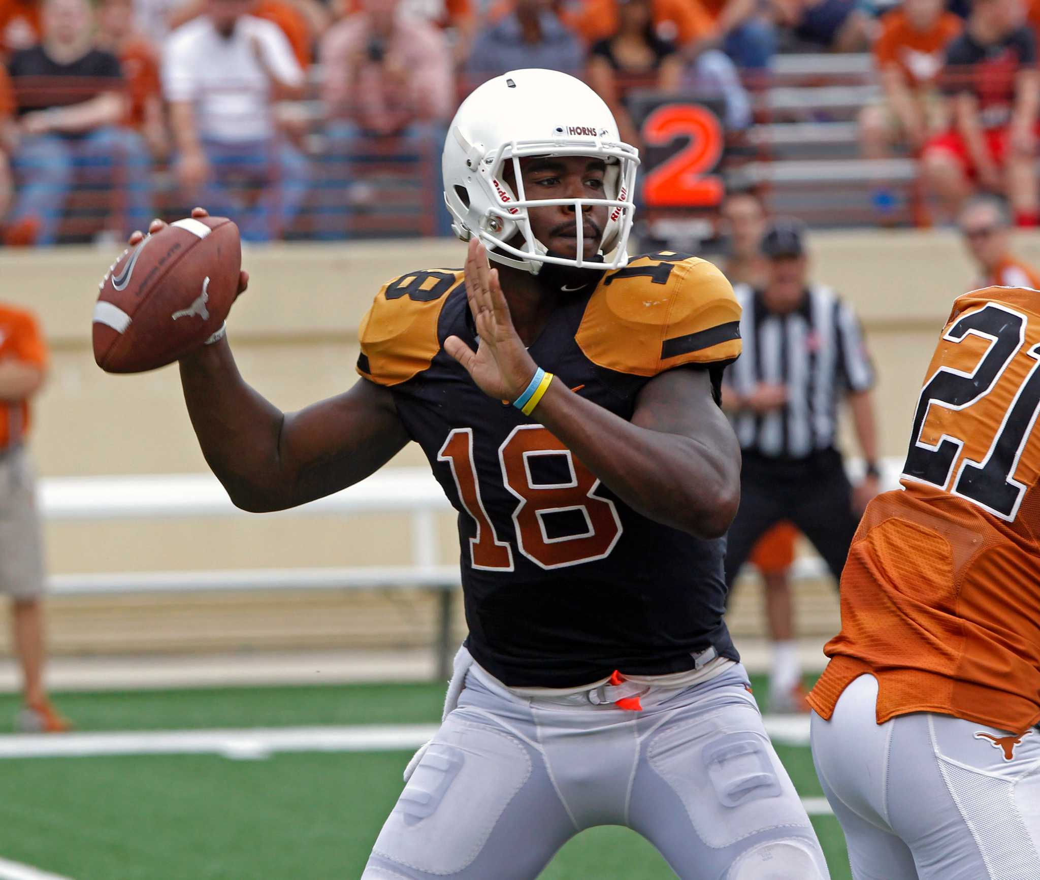 UT picks Swoopes to start, but Heard will play as well