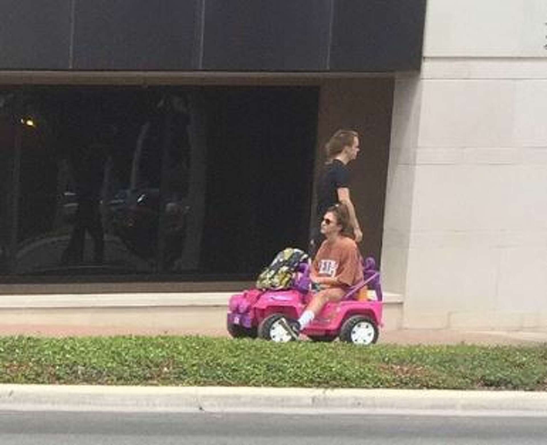 Texas State student rides her Barbie Jeep around campus after DWI ...