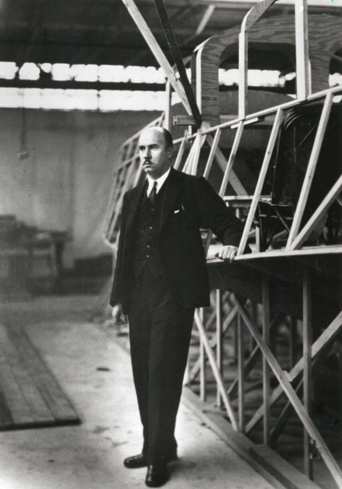 Trumbull momument to honor Igor Sikorsky