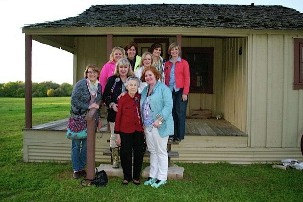 Round Top antiques weekends attract thousands to treasure hunt