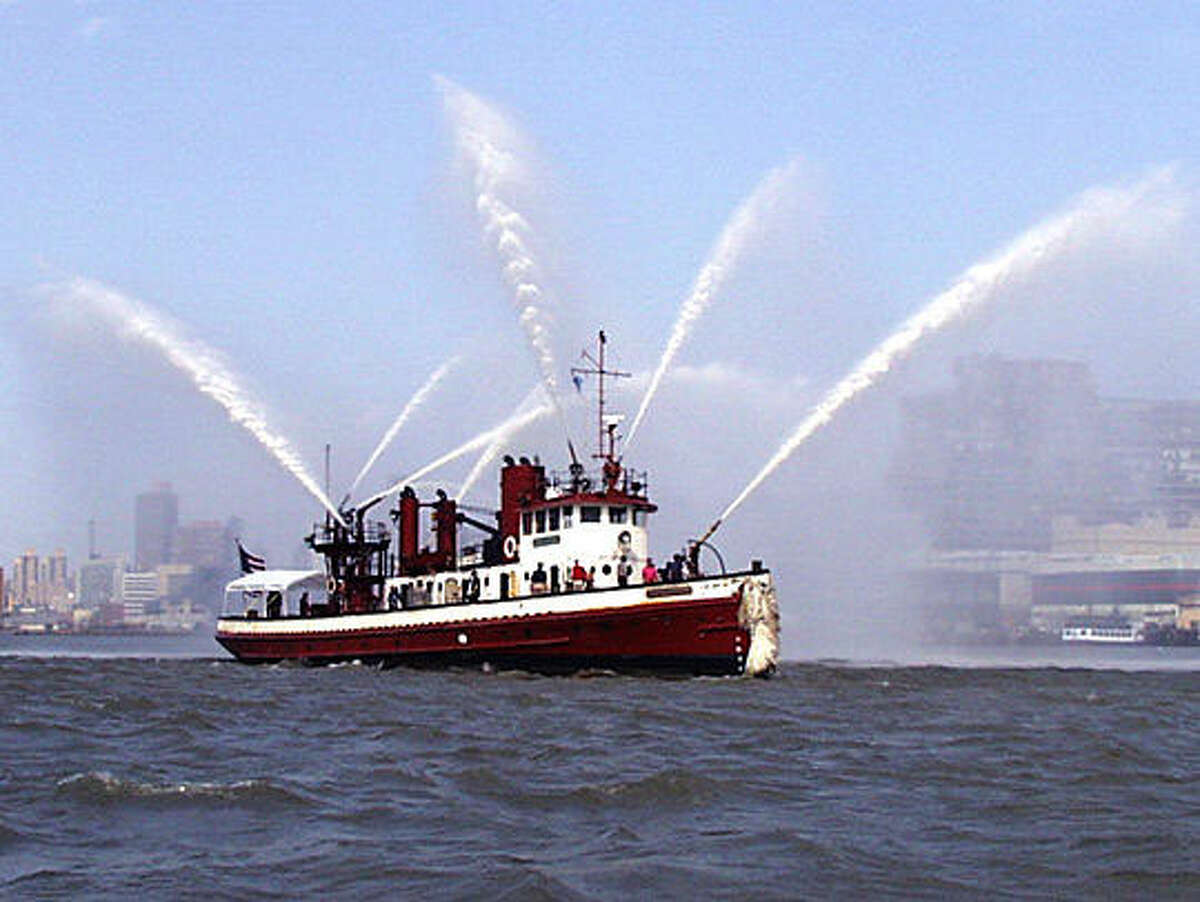 Historic fireboat to be viewing vessel for New London schooner race