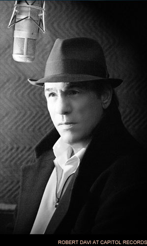 Actor Robert Davi sings Sinatra at Foxwoods