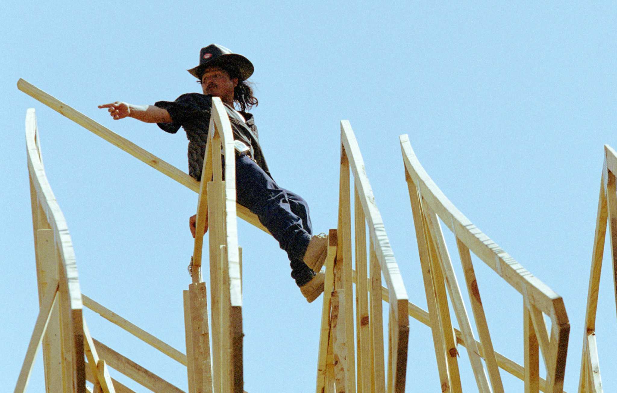 Building permits continue precipitous drop with downturn