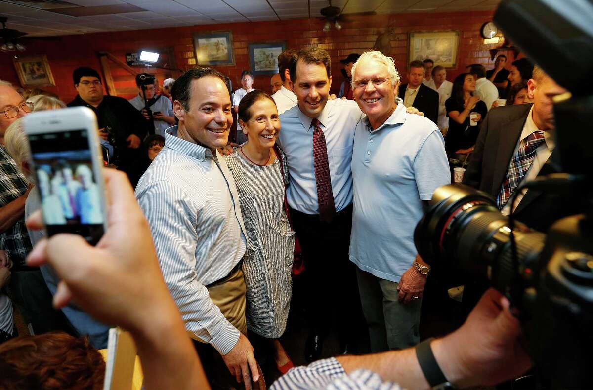 Scott Walker campaigns in S.A.