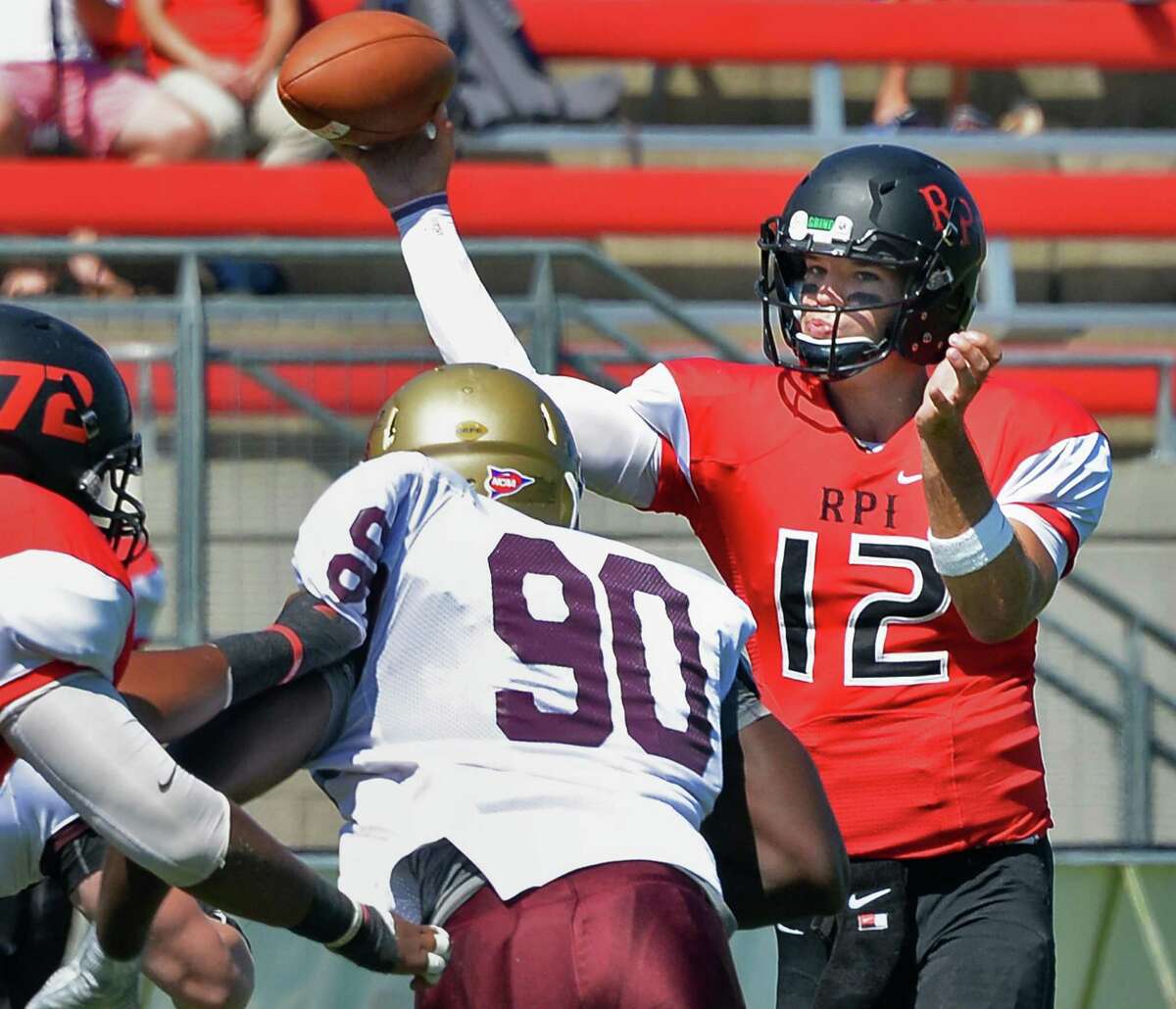 RPI football opens season with 37-0 rout of Norwich