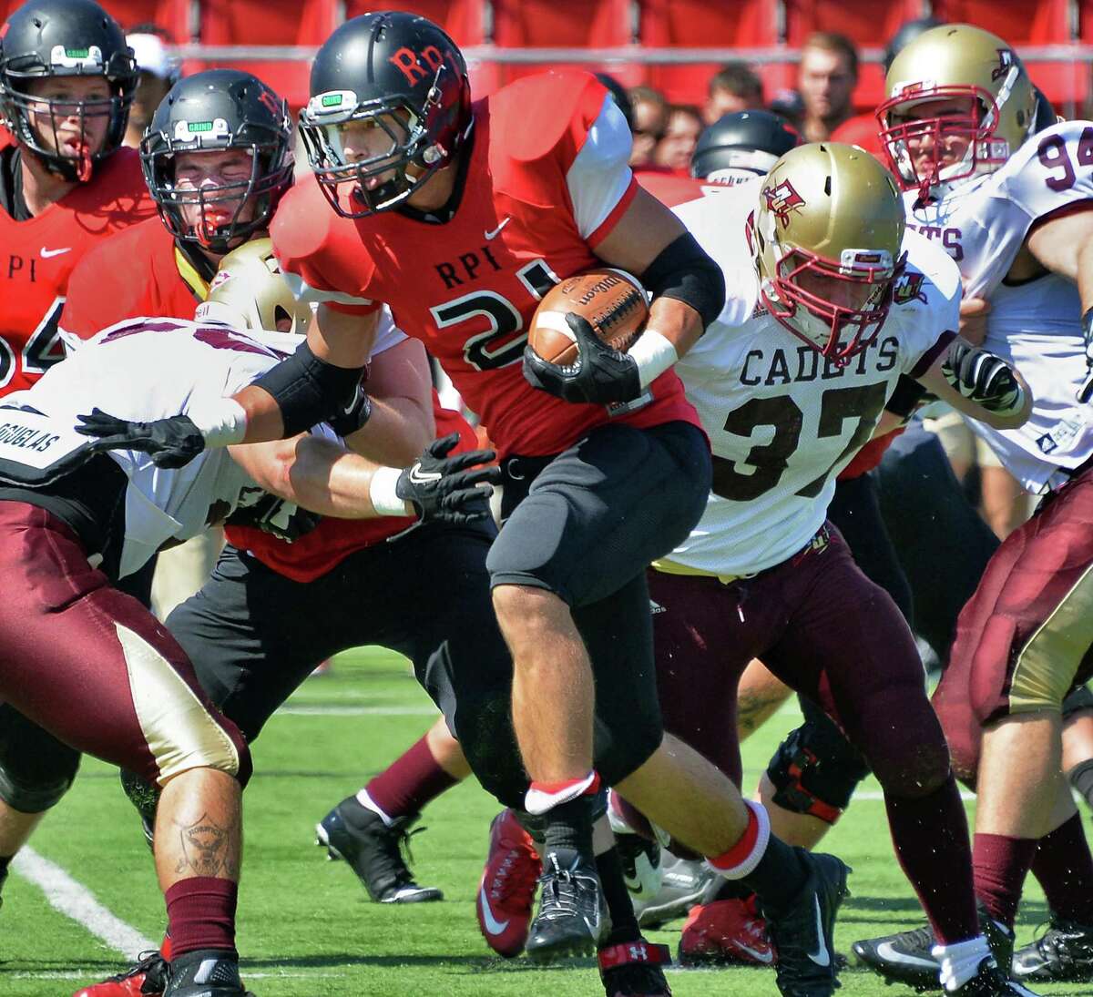 RPI football opens season with 37-0 rout of Norwich
