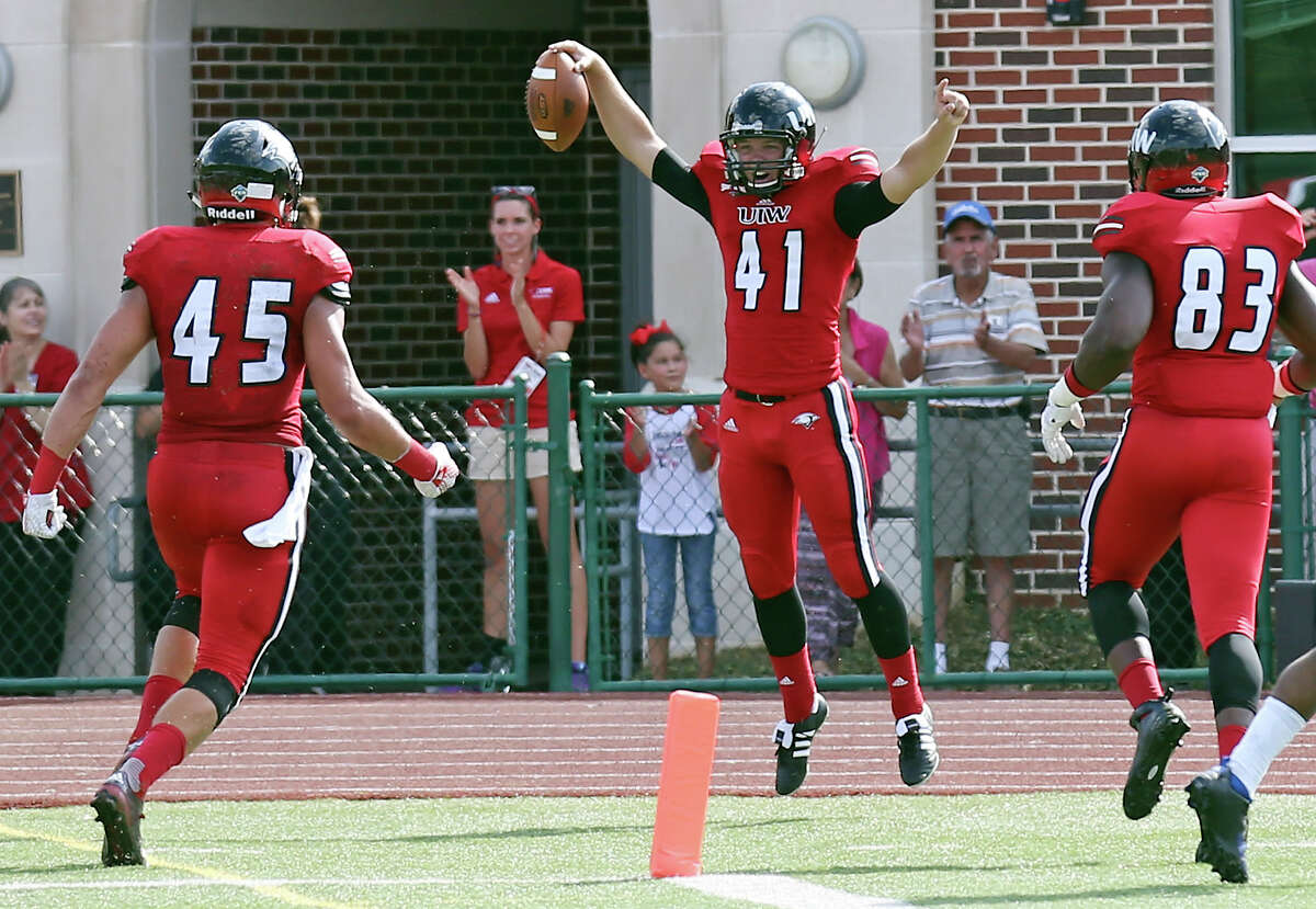 UIW pulls out thrilling victory