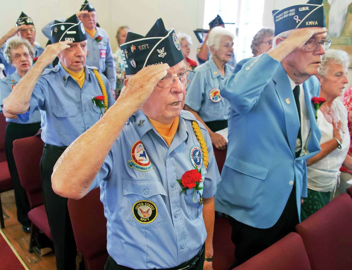 Korean army official honors vets in Clifton Park