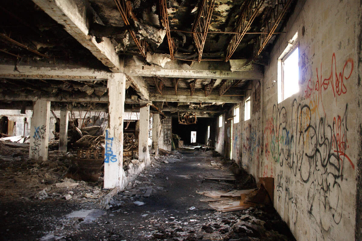 Photos show remnants of creepy, abandoned 'Wizard of Oz' theme park in ...