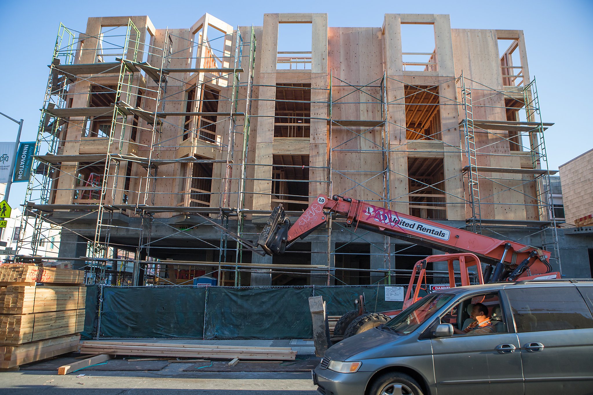 Building moratorium would hurt Mission, S.F. chief economist says