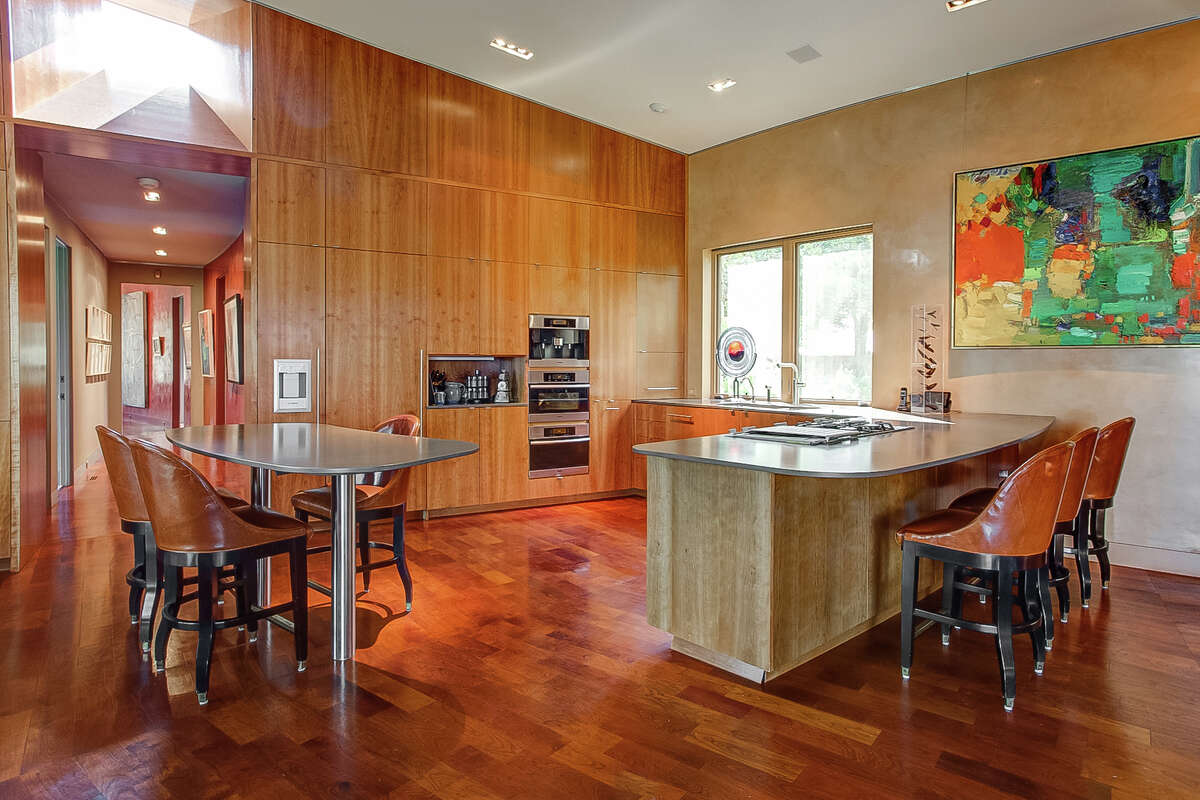 Wal-Mart family's 1,460-acre Rocking W. Ranch near Fort Worth sold to ...