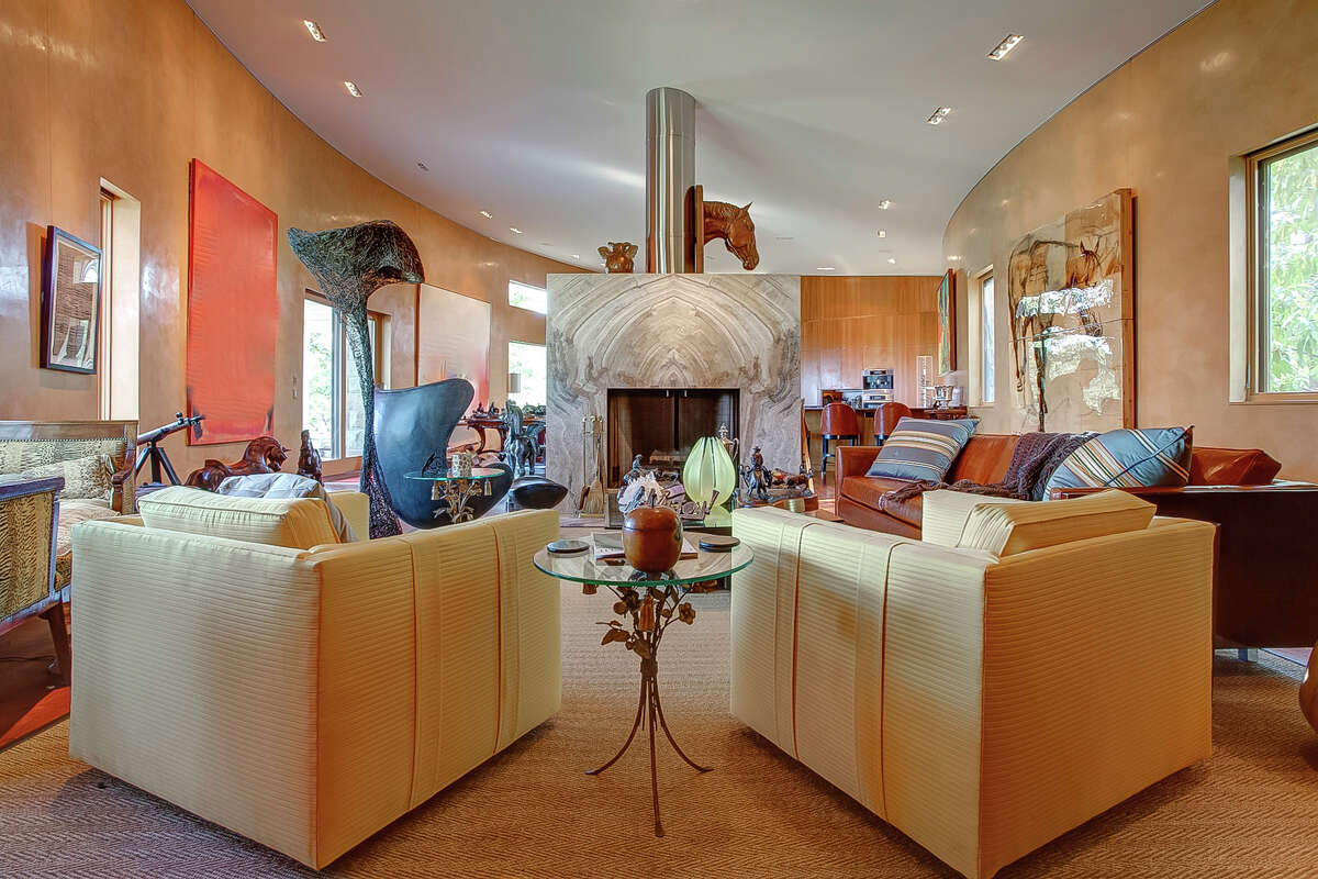 Wal-Mart family's 1,460-acre Rocking W. Ranch near Fort Worth sold to ...