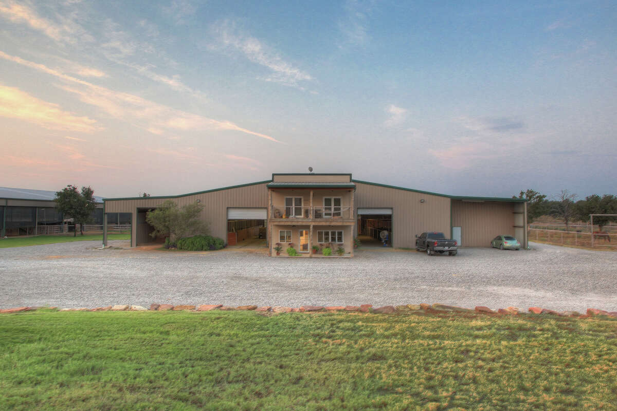 Alice Walton of famed Walmart family selling $19.75 million Texas horse ...