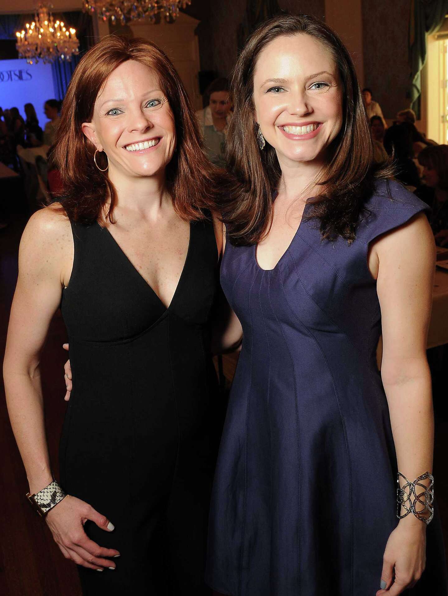 Hot fall trends flaunted runway at Junior League