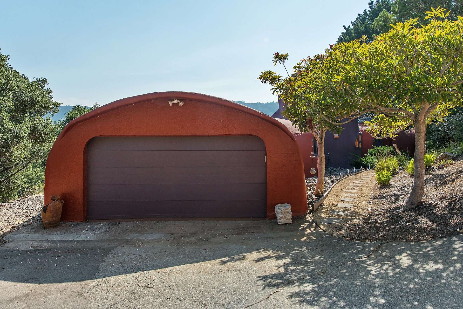 Yabba dabba do: The Flintstone house is finally in contract