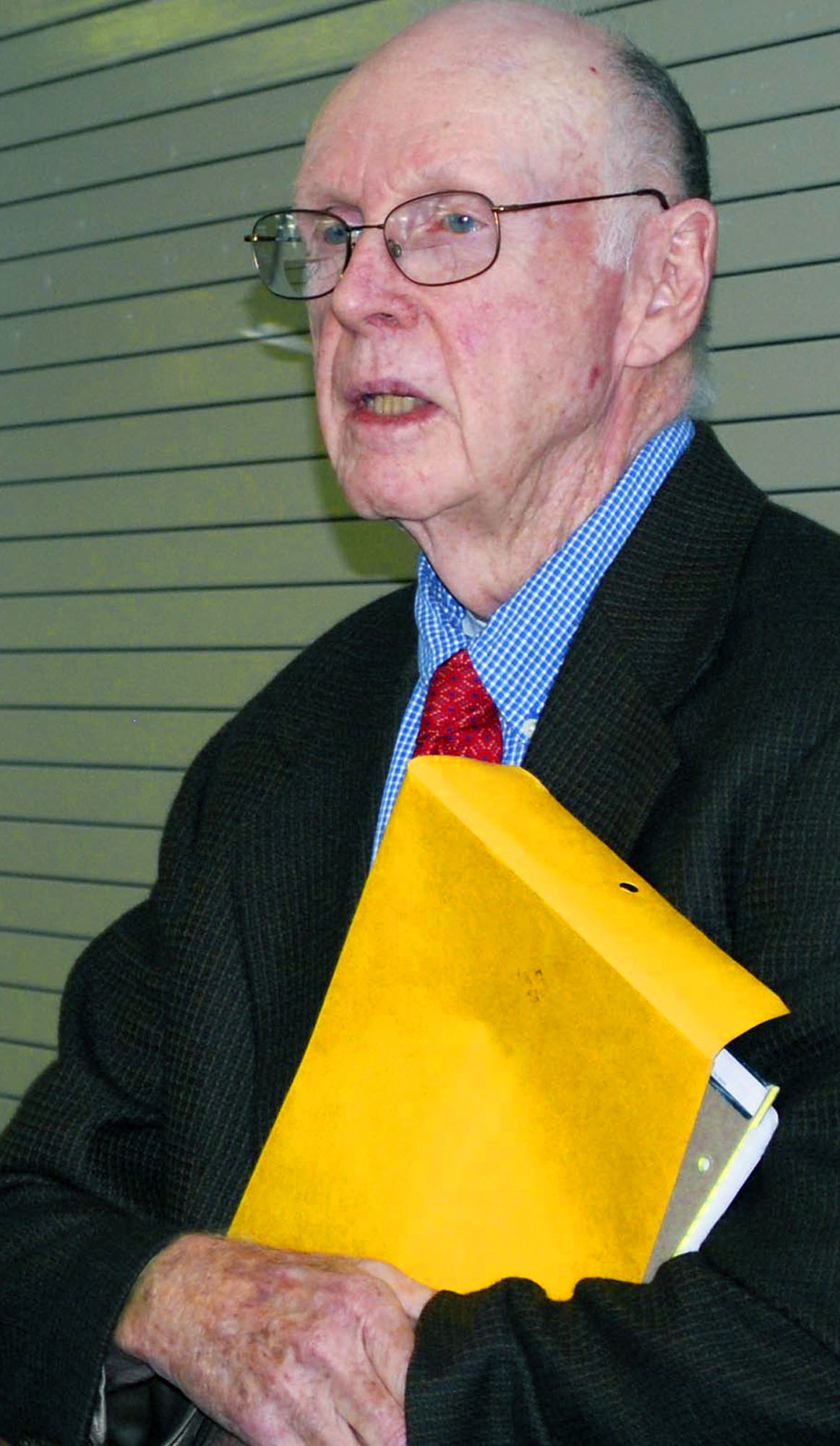 Kent community mourns death of six-term first selectman