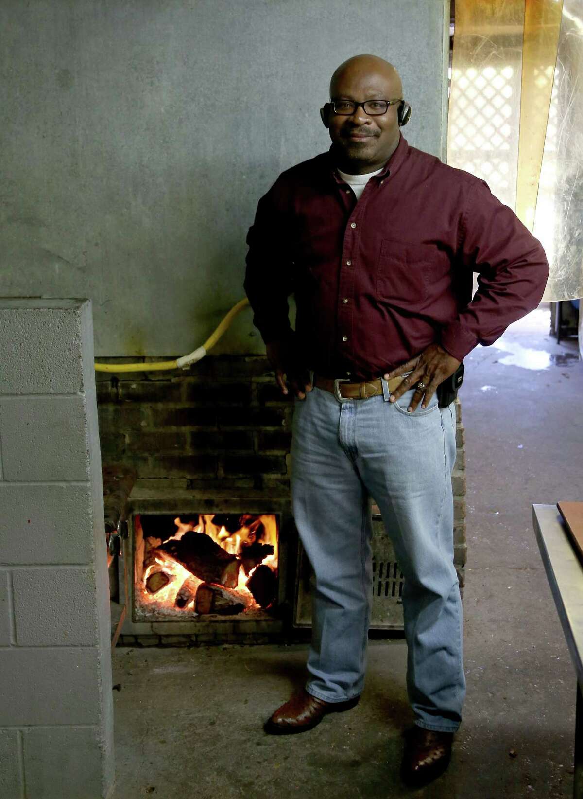 Brooks' Place BBQ backs the blue