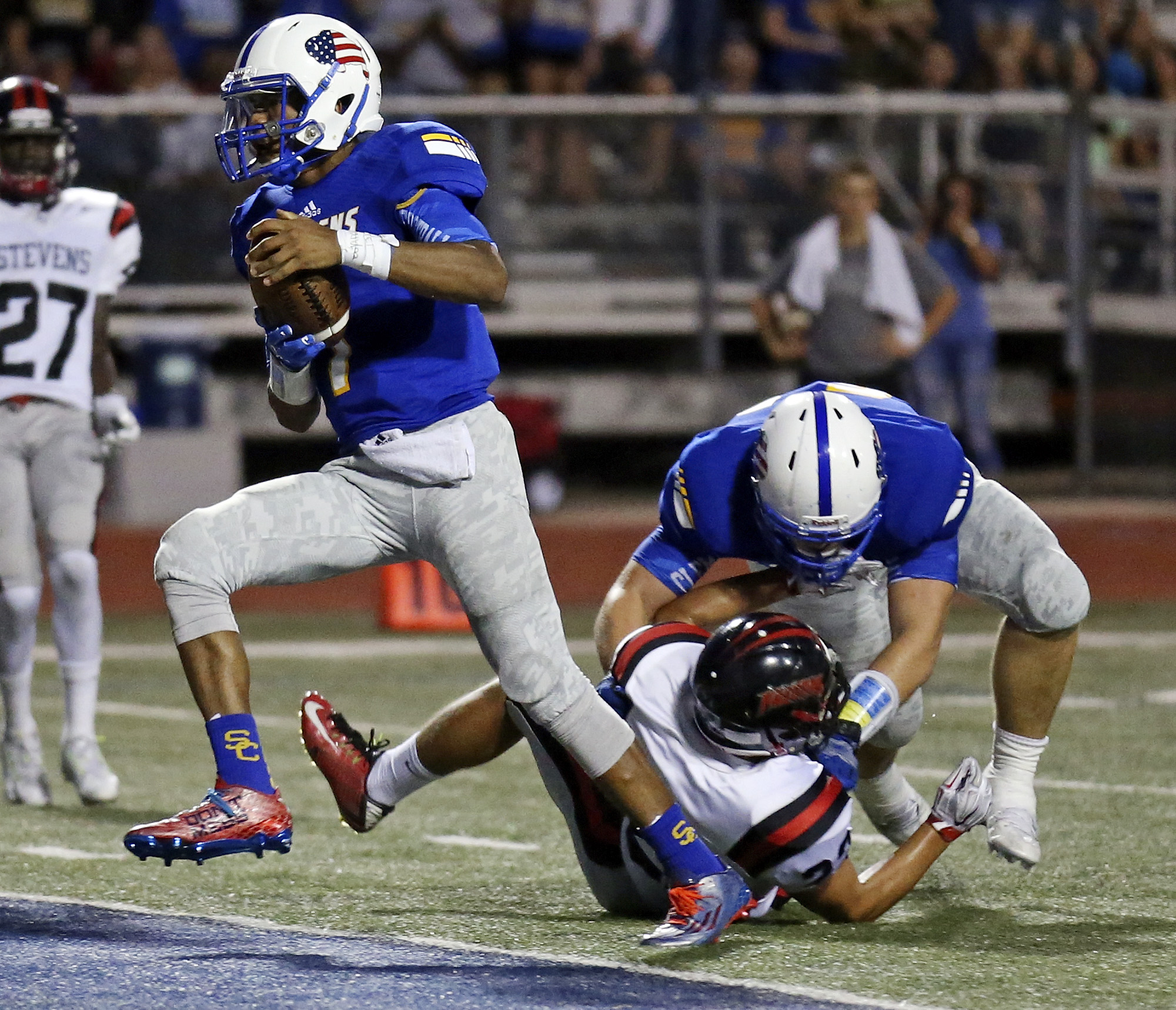 Harris, Baker carry Clemens to blowout