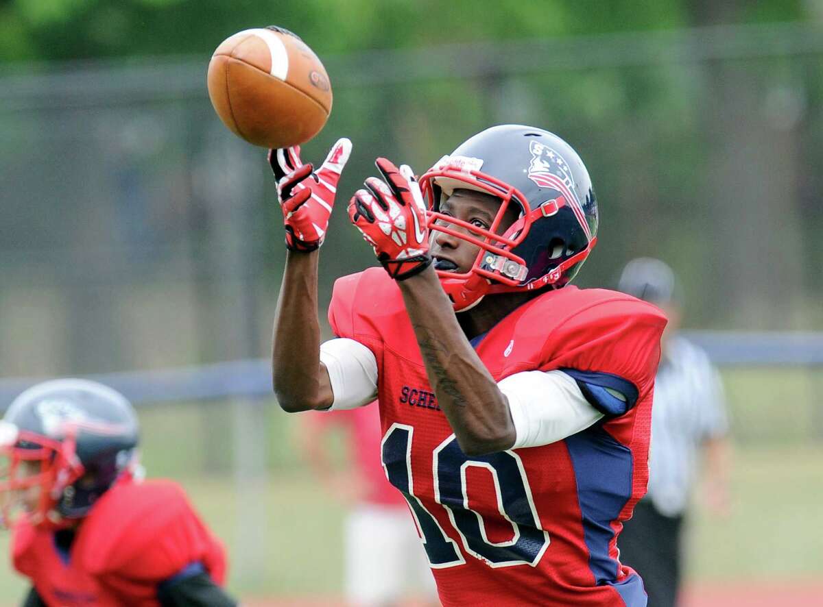 Schenectady High football wins 13-12 thriller over Albany