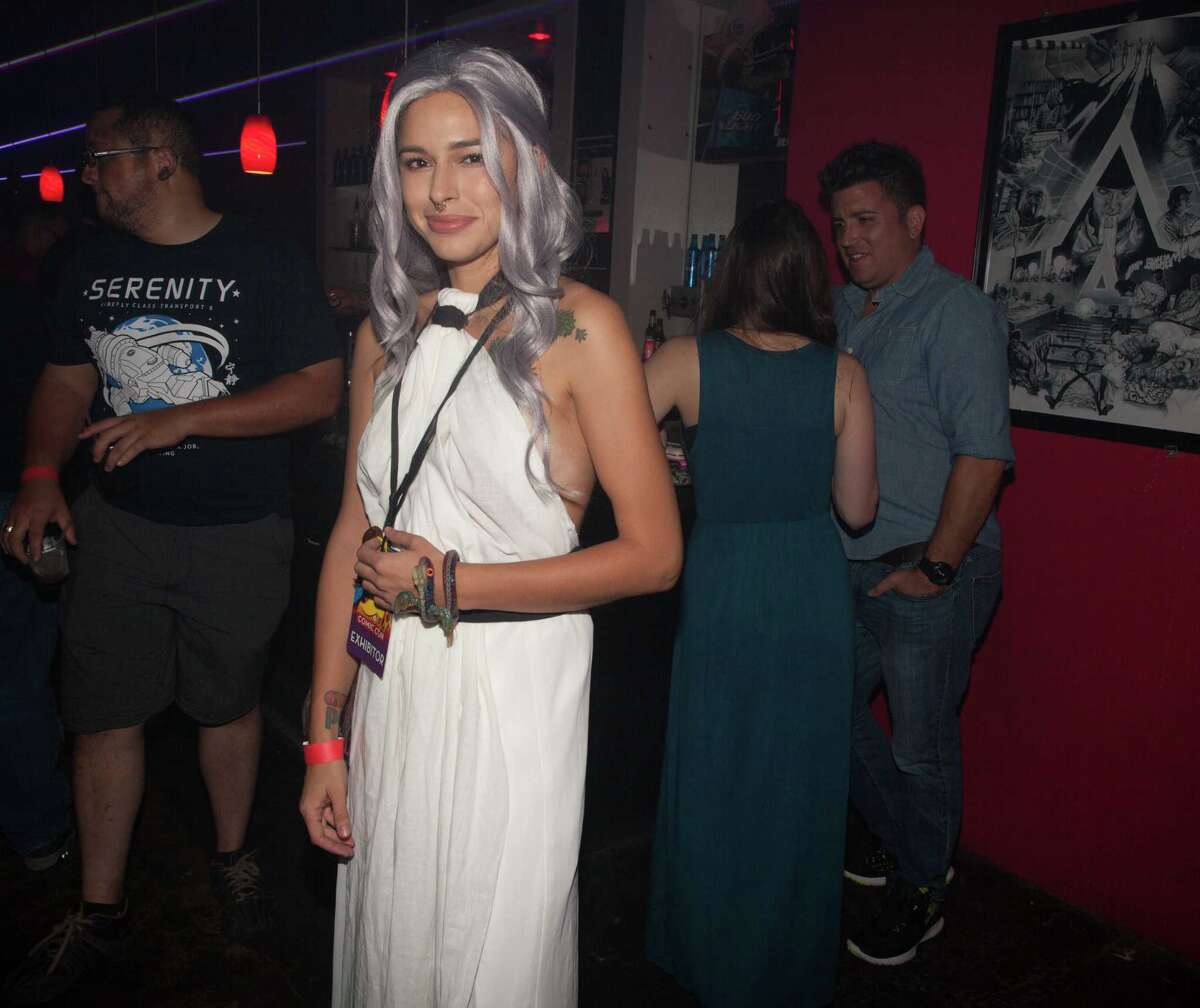 Photographer snaps photo of ‘Han Cholo,’ ‘Loca Leia’ in ‘Star Wars ...