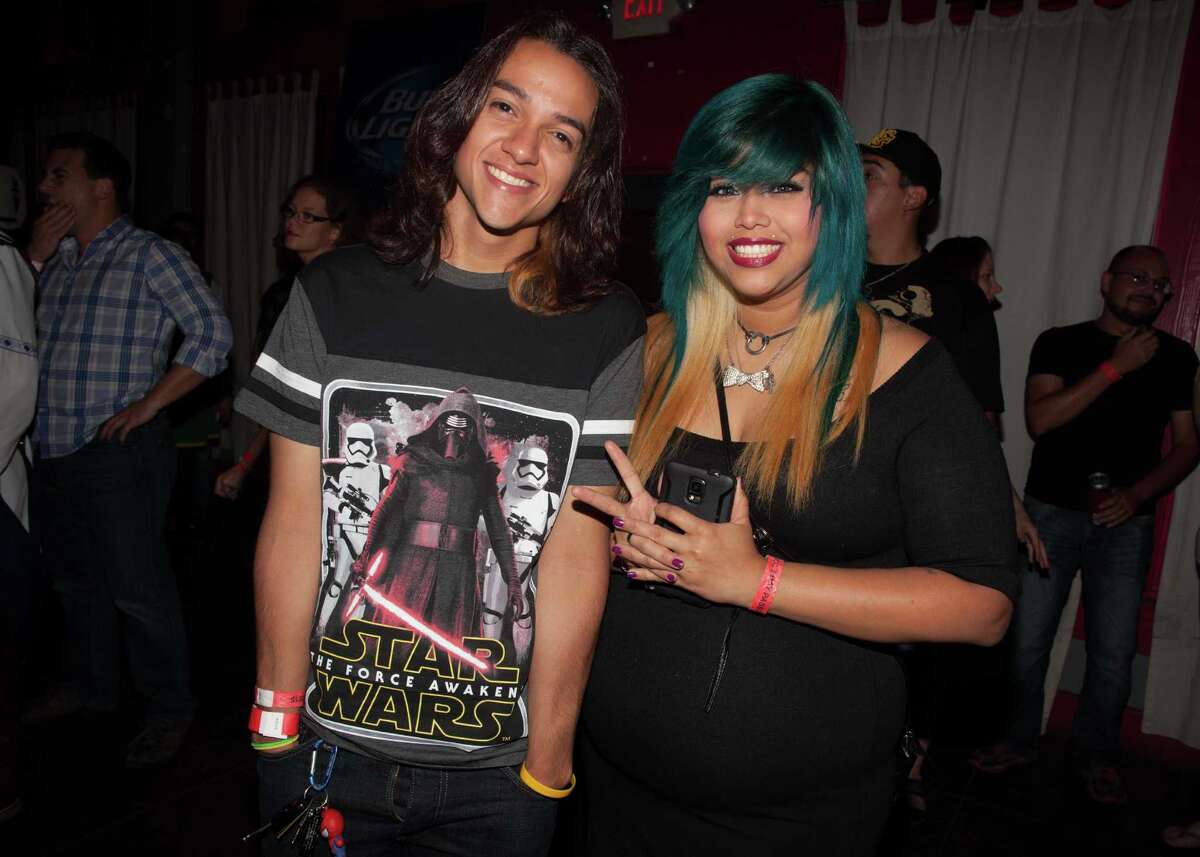 Photographer snaps photo of ‘Han Cholo,’ ‘Loca Leia’ in ‘Star Wars ...
