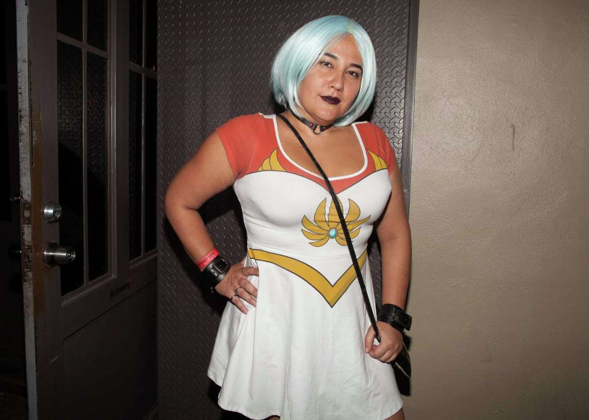 Photographer snaps photo of ‘Han Cholo,’ ‘Loca Leia’ in ‘Star Wars ...