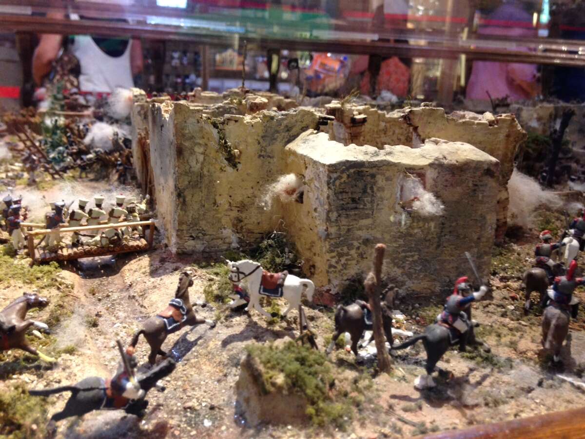 ‘Museum scale’ Alamo diorama is 1,800 miles away