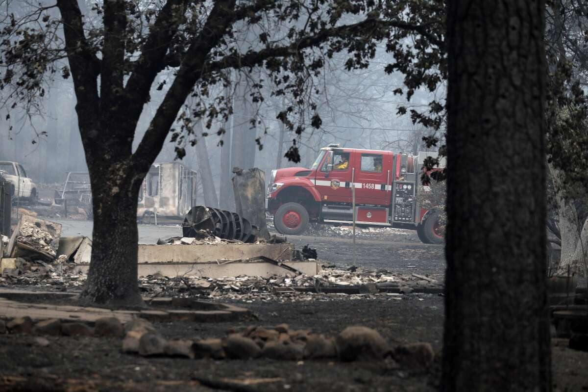 Valley Fire acts of kindness, bravery earning kudos on social media