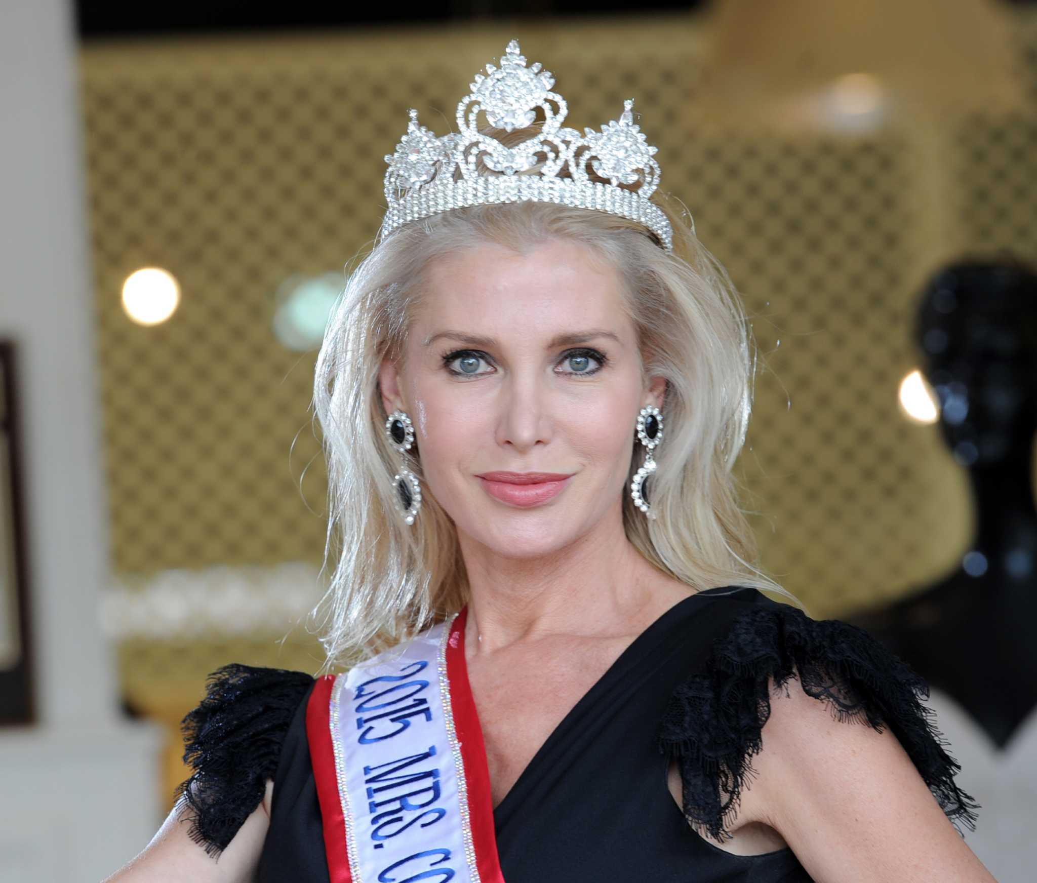 Mrs. Connecticut sets eyes on Mrs. America, and a cause