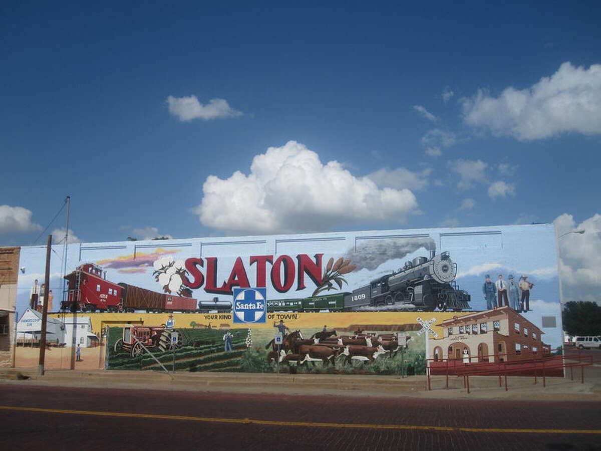 29 awesome murals in small Texas towns