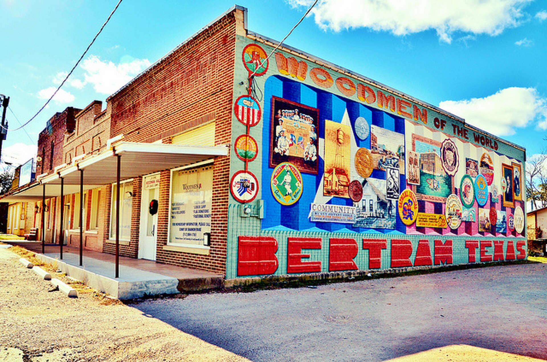 29 awesome murals in small Texas towns