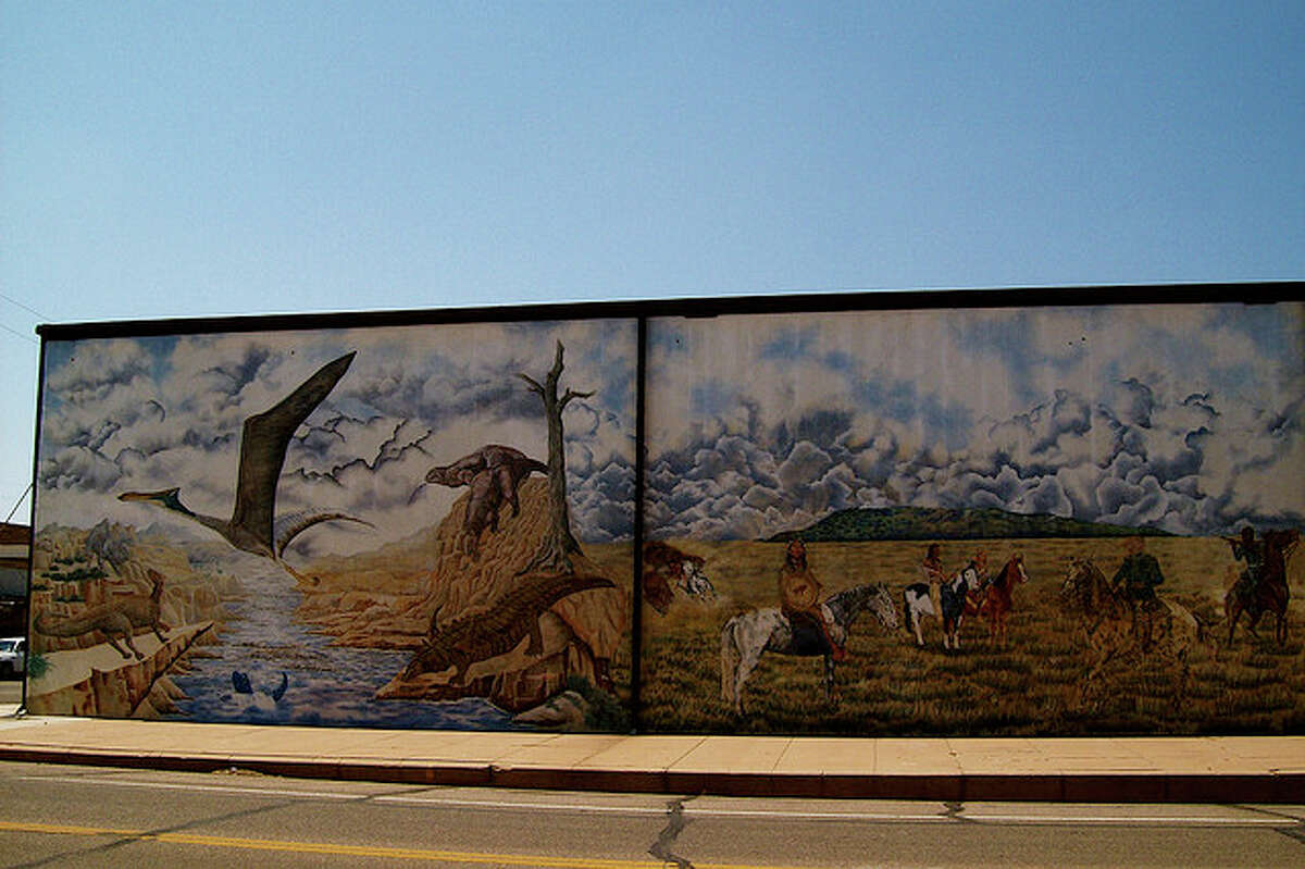 City of Laredo calling on artists for new murals in beautification project