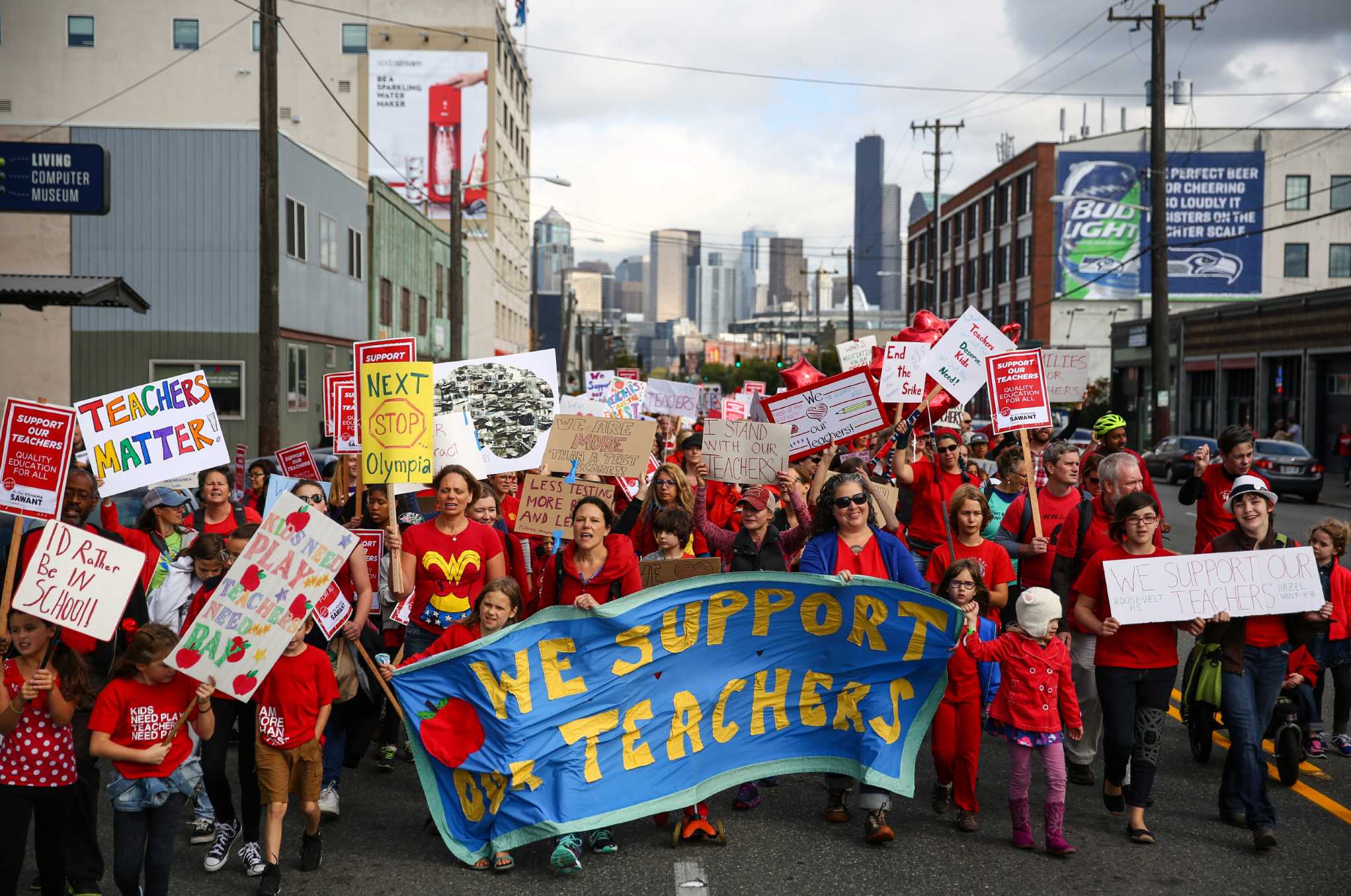 Leaders of Seattle teachers' union vote to end strike