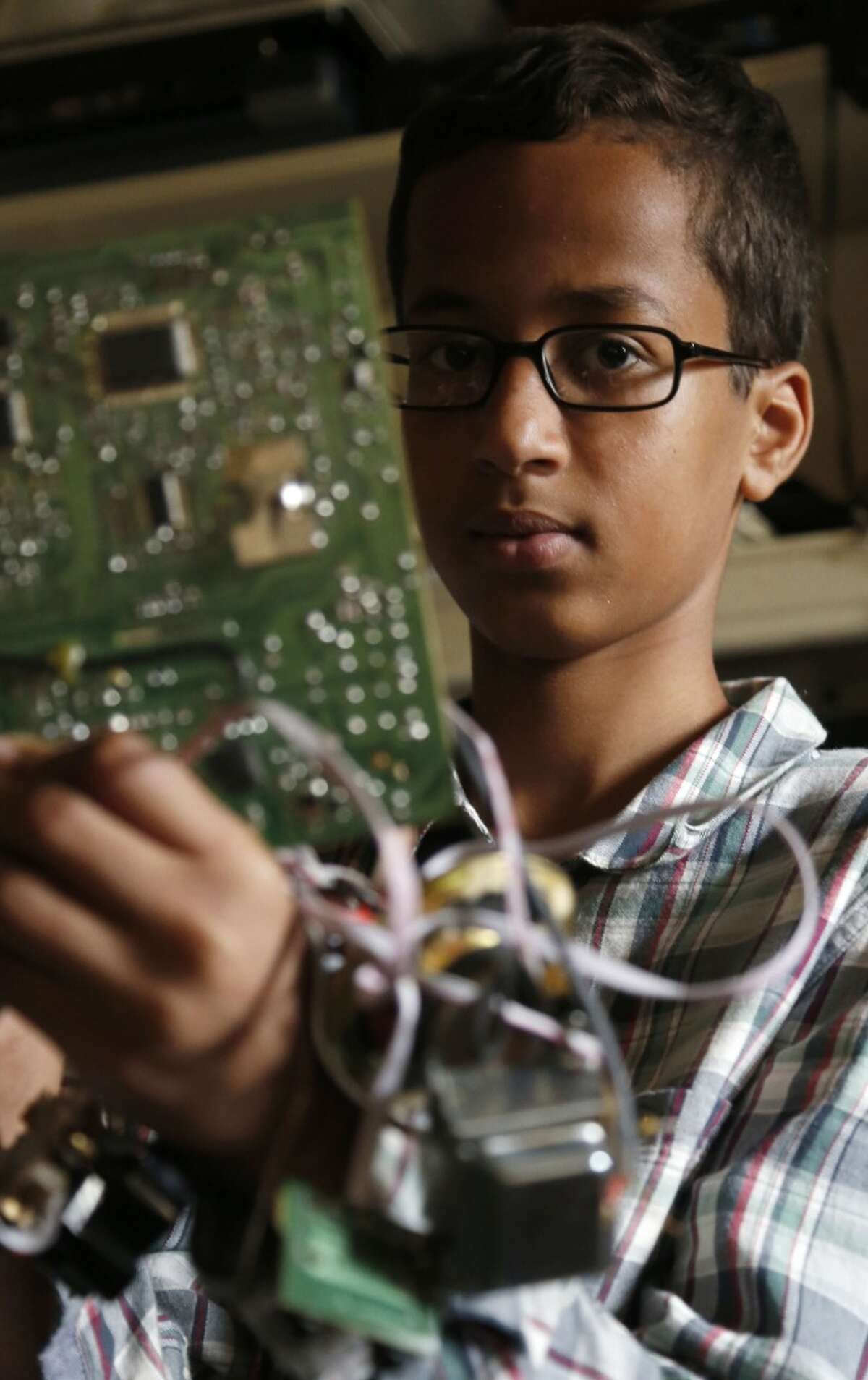 Family of 'Clock Boy' Ahmed Mohamed sues Texas school officials